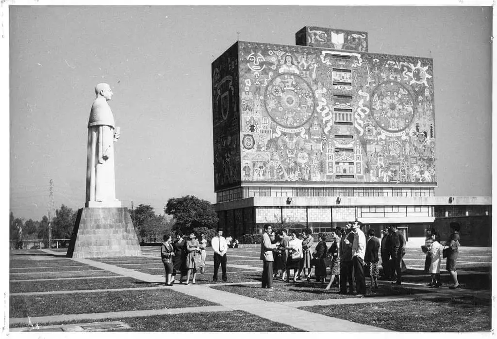 The First Computer in Mexico